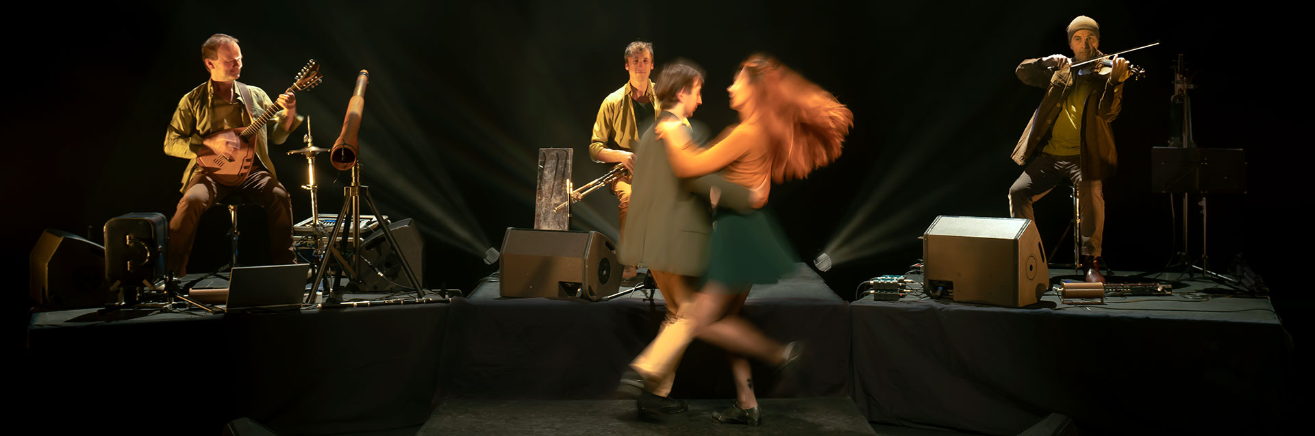 Toss'n Turn – Irish music & Tap dance